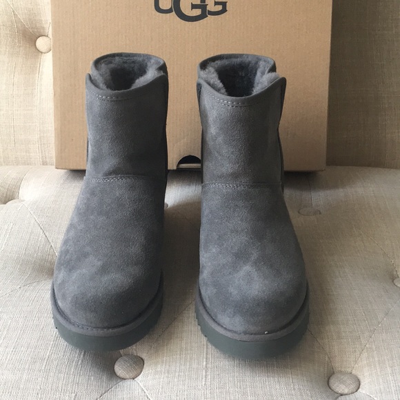 UGG | Shoes | Ugg Grey Cory Ii Genuine Shearling Lined Boots Sz 55 Us | Poshmark